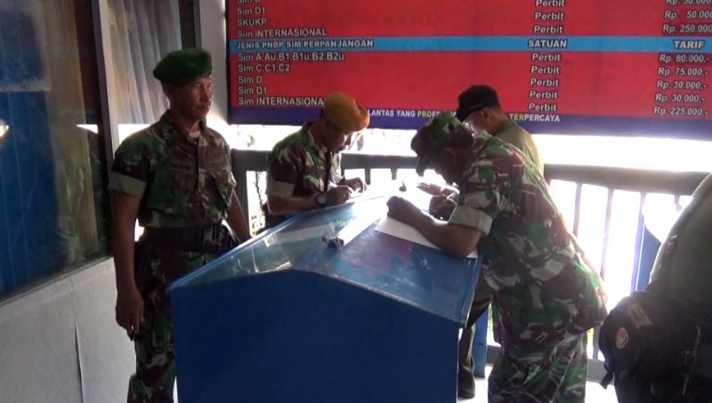 Satlantas Polres Bontang Layani TNI Melalui SIM Kolektif